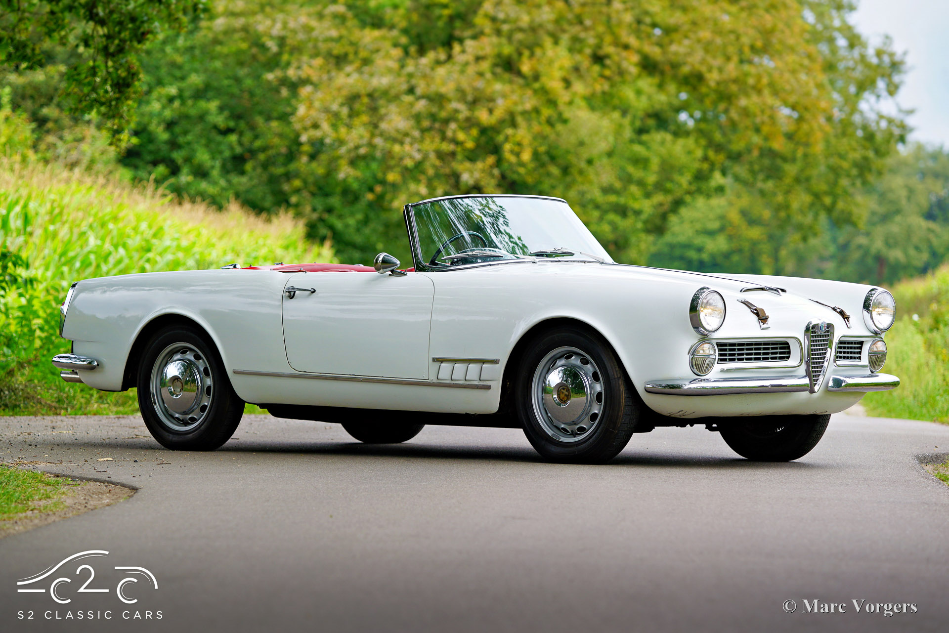 Alfa Romeo 2000 Touring Spider ⋆ S2 Classic Cars